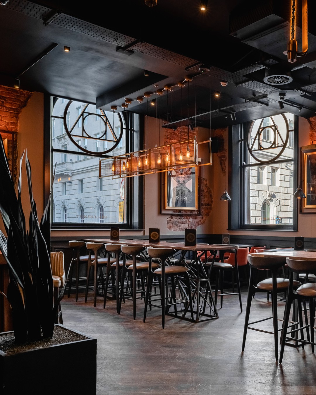 Discover the Best Liverpool Bars for Every Occasion - Explore Liverpool